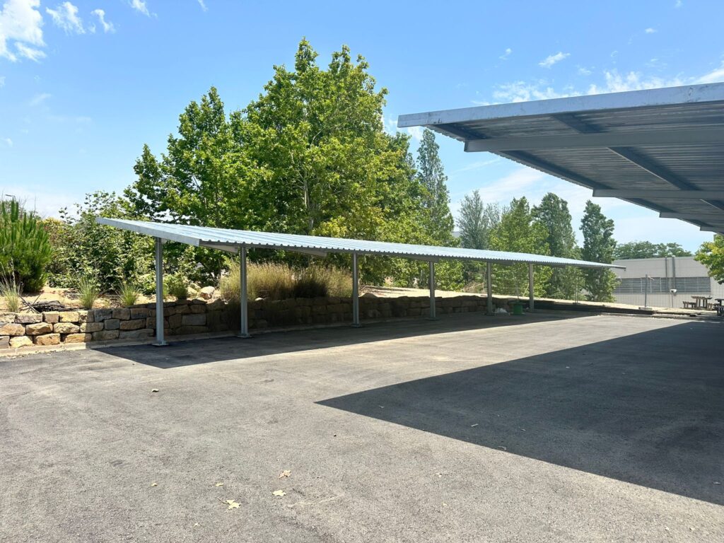 Parking solar de 63 coches en Disalfarm-Rubi - PARMAR